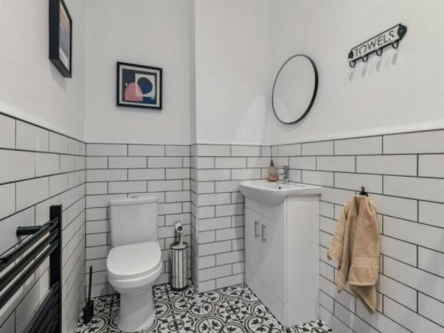 2 bedroom apartment for sale in Tantallon Road, Shawlands, Glasgow, G41