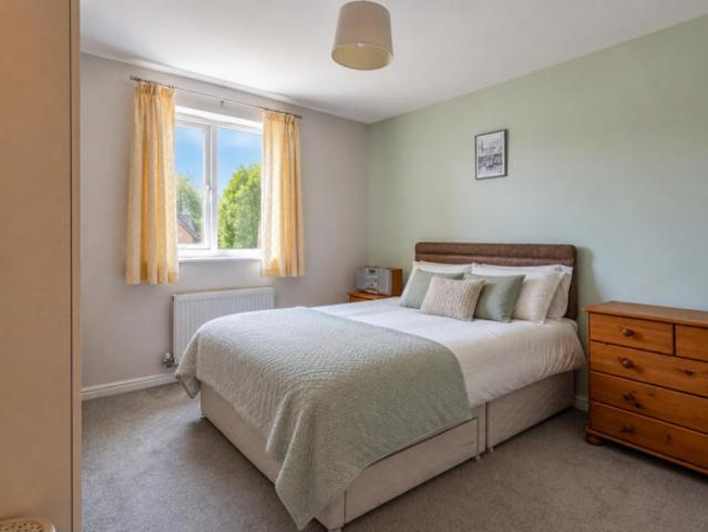 2 bedroom apartment for sale in Tatham Road, Llanishen, Cardiff, CF14
