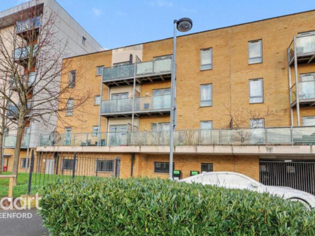 2 bedroom apartment for sale in Taywood Road, Northolt, UB5