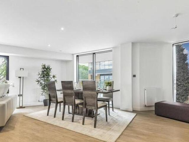 2 Bedroom Apartment For Sale In The Yacht Club, Riverside