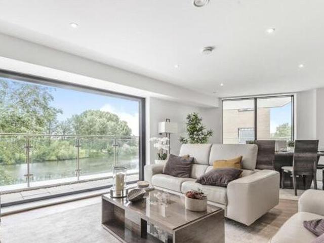 2 Bedroom Apartment For Sale In The Yacht Club, Riverside