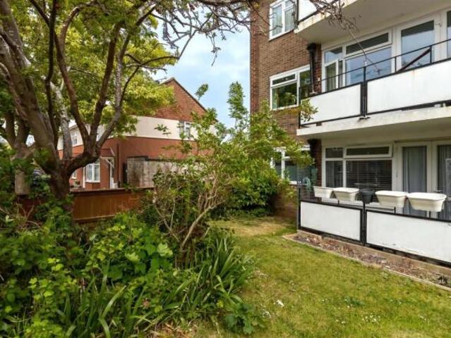 2 bedroom apartment for sale in The Causeway, Goring By Sea, Worthing, BN12