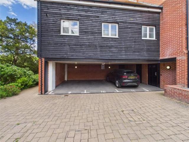 2 bedroom apartment for sale in The Causeway, Great Baddow, Chelmsford, Essex, CM2