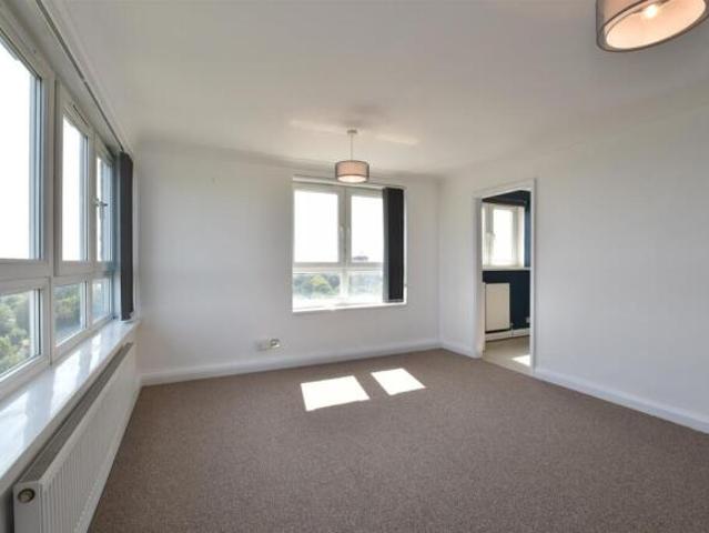 2 bedroom apartment for sale in The Drive, Great Warley, Brentwood, Essex, CM13