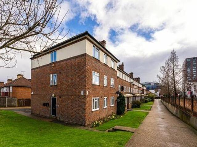 2 Bedroom Apartment For Sale In The Hyde, London