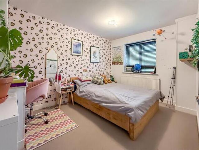 2 bedroom apartment for sale in The Ridgeway, St. Albans, Hertfordshire, AL4