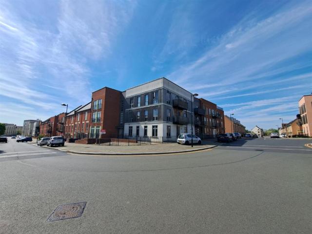 2 bedroom apartment for sale in The Square, Upton, Northampton, NN5
