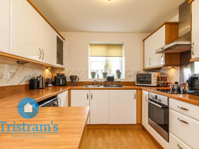 2 bedroom apartment for sale in Thorncliffe House, Witney Close, Nottingham, NG5