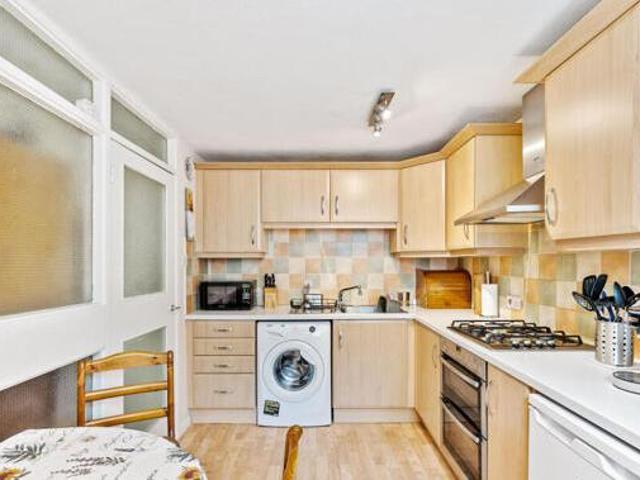 2 Bedroom Apartment For Sale In Tooting
