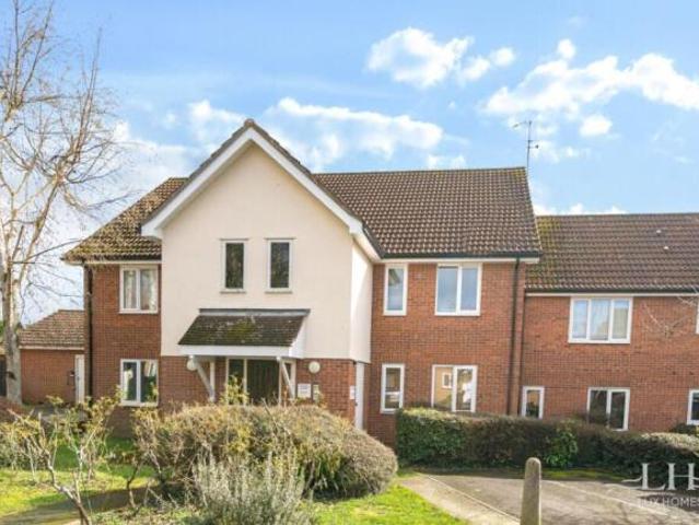2 bedroom apartment for sale in Trienna Court, Brentwood, CM13