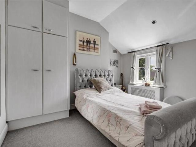2 bedroom apartment for sale in Upper Richmond Road West, London, SW14