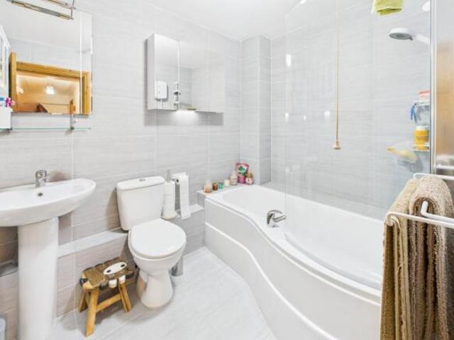 2 bedroom apartment for sale in Upton Park, Slough, Berkshire, SL1