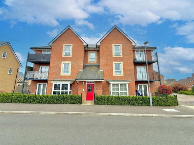 2 bedroom apartment for sale in Vanguard Circle, Brooklands, Milton Keynes, MK10
