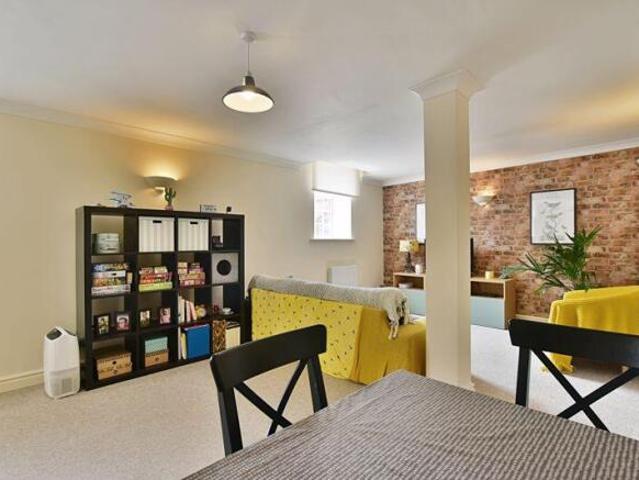 2 bedroom apartment for sale in Vernon Street, Lincoln, LN5
