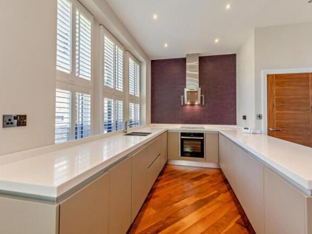 2 bedroom apartment for sale in Victoria Avenue, Harrogate, HG1 5PR, HG1