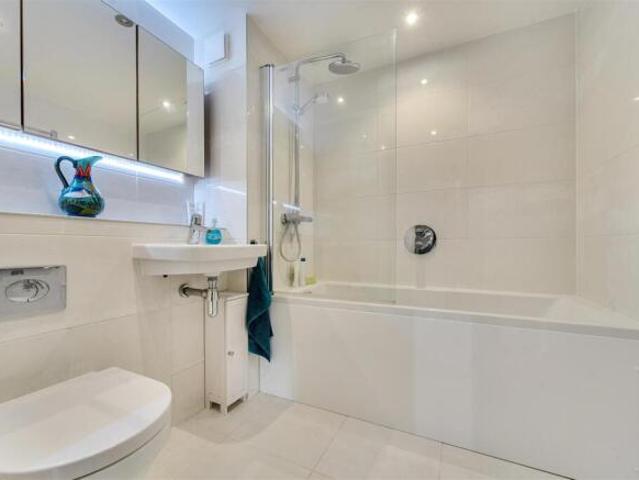 2 bedroom apartment for sale in Victoria Bridge Road, Bath, BA1