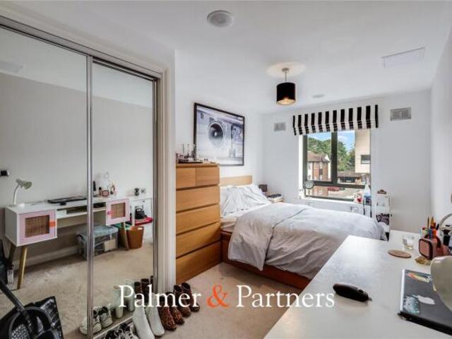 2 bedroom apartment for sale in Victoria Court, New Street, Chelmsford, Essex, CM1