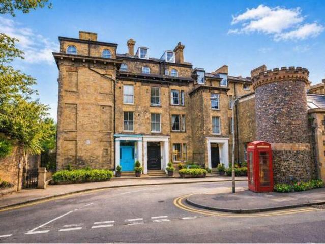2 bedroom apartment for sale in Victoria Park, Dover, CT16