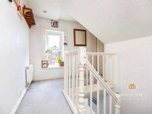 2 bedroom apartment for sale in Victoria Road, Poole, BH12