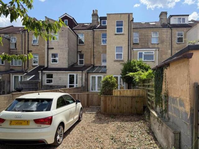 2 bedroom apartment for sale in Victoria Terrace, Bath, BA2