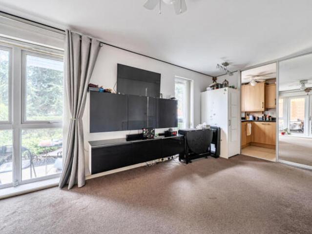 2 bedroom apartment for sale in Wylie Gardens, Basingstoke, Hampshire, RG24