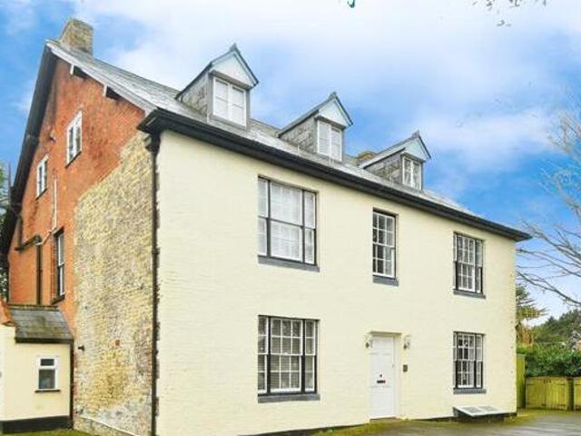 2 Bedroom Apartment For Sale In Wanborough