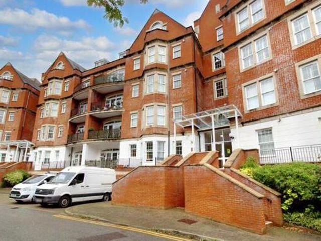 2 Bedroom Apartment For Sale In Warley, Brentwood