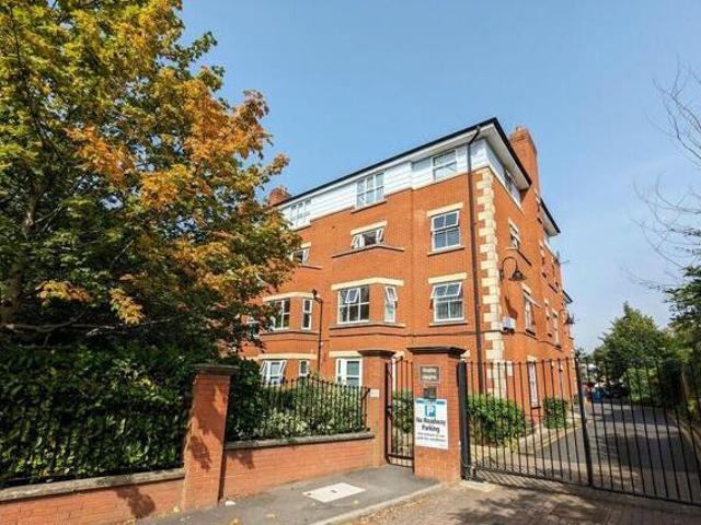 2 Bedroom Apartment For Sale In Warwick Road