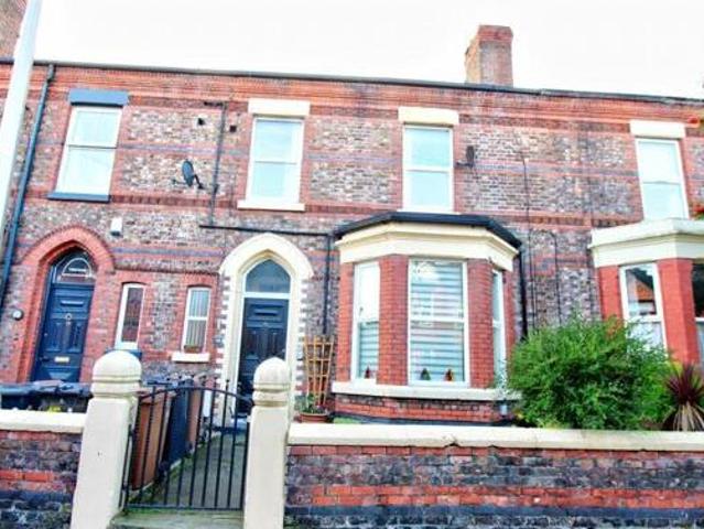 2 Bedroom Apartment For Sale In Waterloo, Merseyside