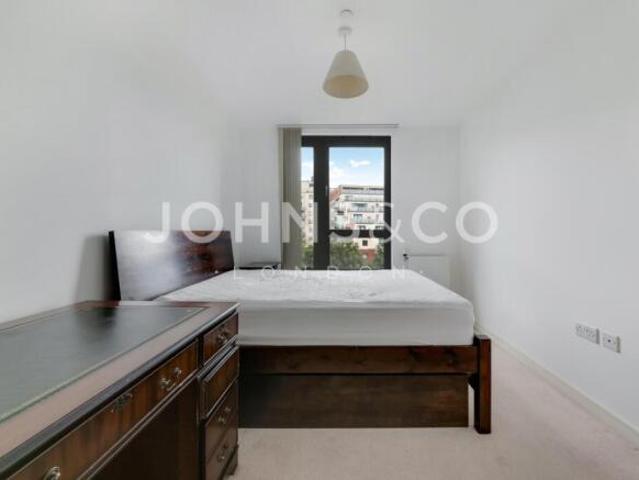 2 bedroom apartment for sale in Waterside Heights, 16 Booth Road, E16