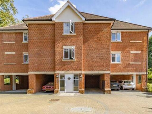 2 Bedroom Apartment For Sale In Watford