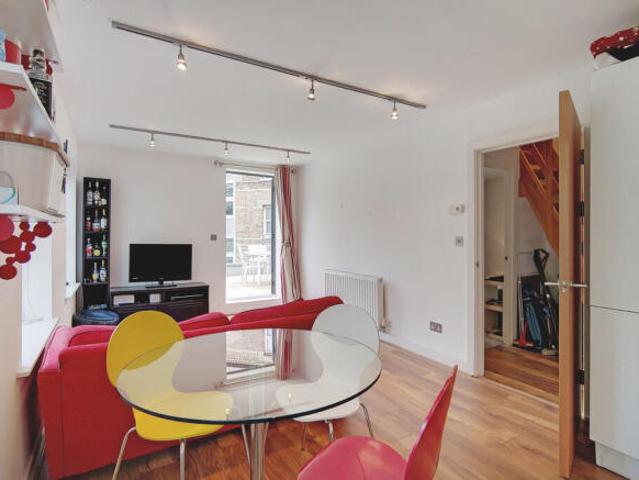 2 bedroom apartment for sale in Webber Street, London, SE1
