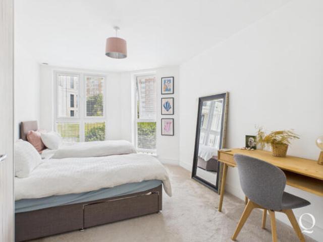 2 bedroom apartment for sale in West Cliff Road, Bournemouth, BH2