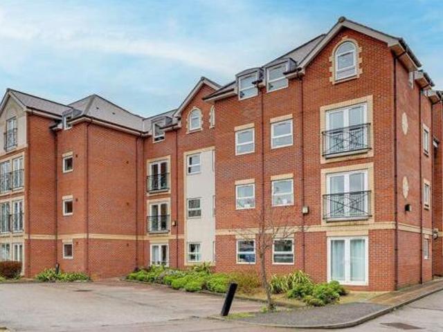 2 Bedroom Apartment For Sale In West Bridgford, Nottinghamshire