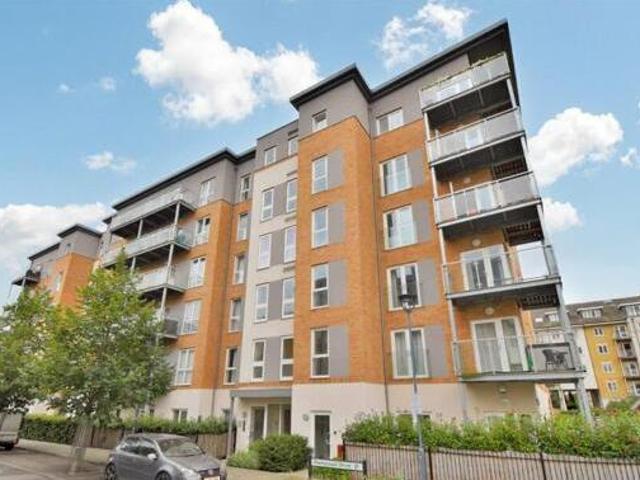 2 Bedroom Apartment For Sale In West Drayton, Middlesex