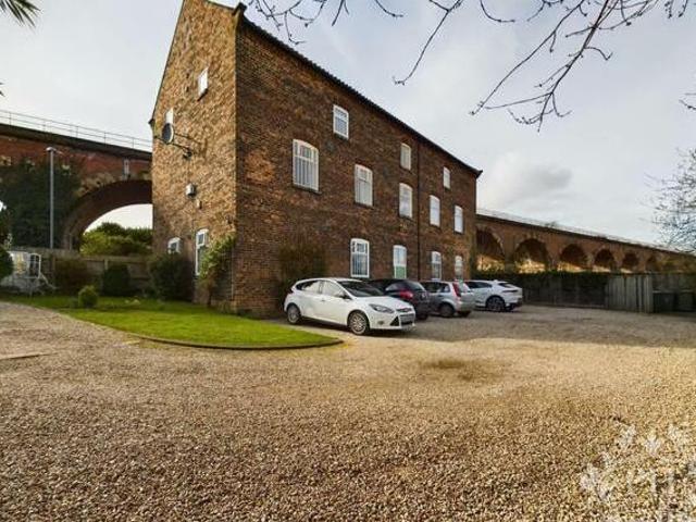 2 Bedroom Apartment For Sale In West Street