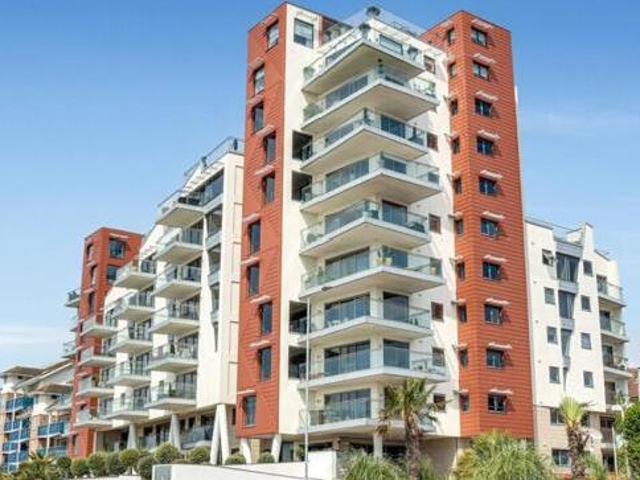 2 Bedroom Apartment For Sale In Westcliff on sea