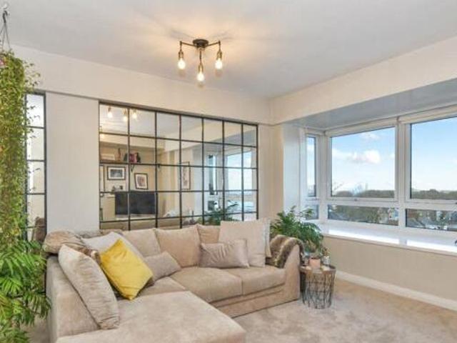 2 Bedroom Apartment For Sale In Westcliff Parade, Essex