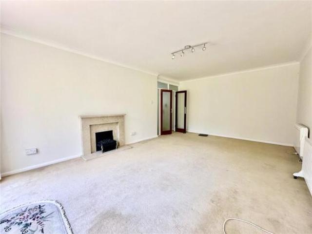 2 bedroom apartment for sale in Western Road, Poole, Dorset, BH13