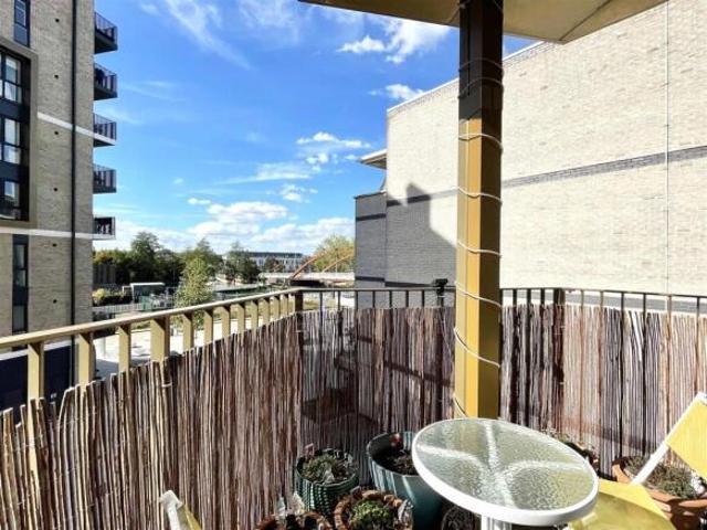 2 bedroom apartment for sale in Wharf Road, Chelmsford, CM2