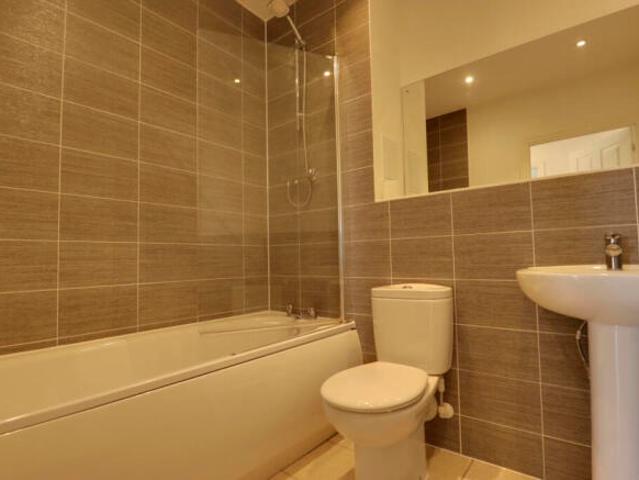 2 bedroom apartment for sale in Wharf Road, Chelmsford, CM2