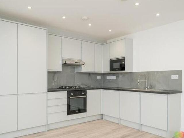2 Bedroom Apartment For Sale In Whetstone, London