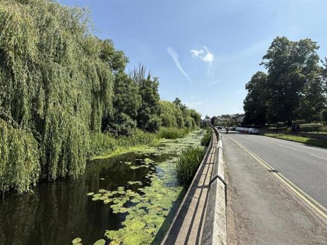 2 bedroom apartment for sale in Whitecross Gardens, Huntington Road, YO31