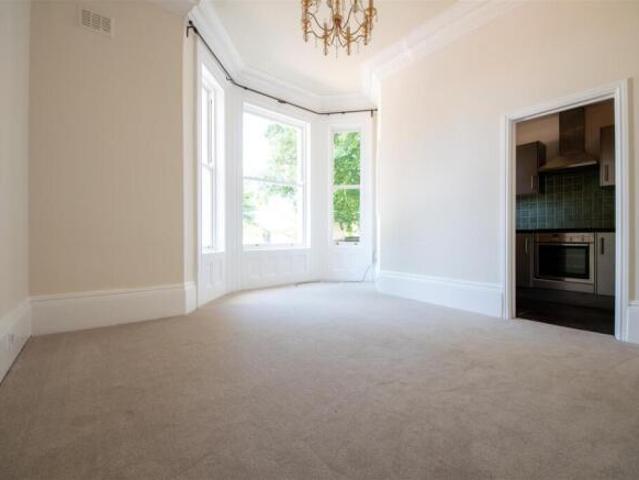2 bedroom apartment for sale in Willes Road, Leamington Spa, CV31