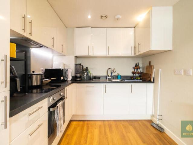 2 bedroom apartment for sale in William Street, Slough, SL1 1GZ, SL1