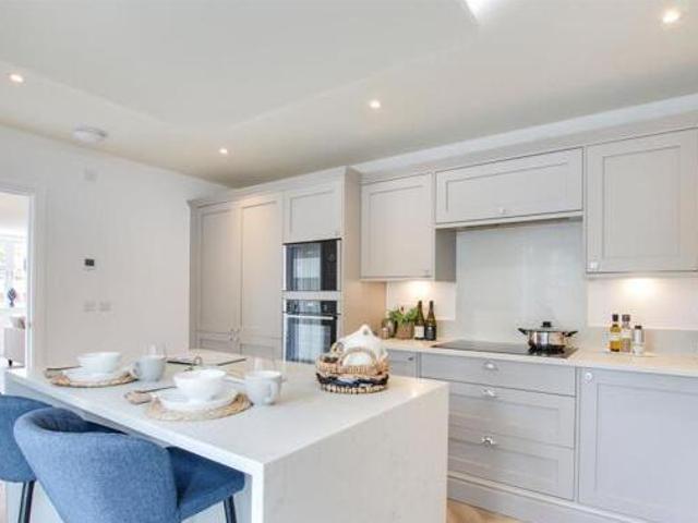 2 Bedroom Apartment For Sale In Williams Court, The Ridgeway