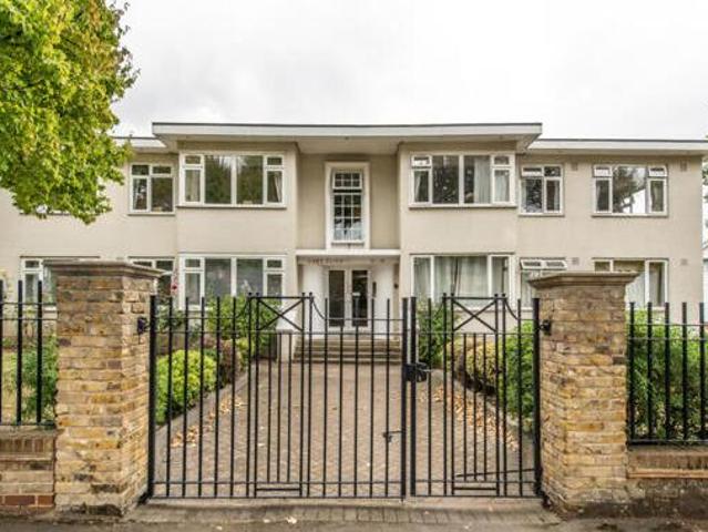2 Bedroom Apartment For Sale In Wimbledon