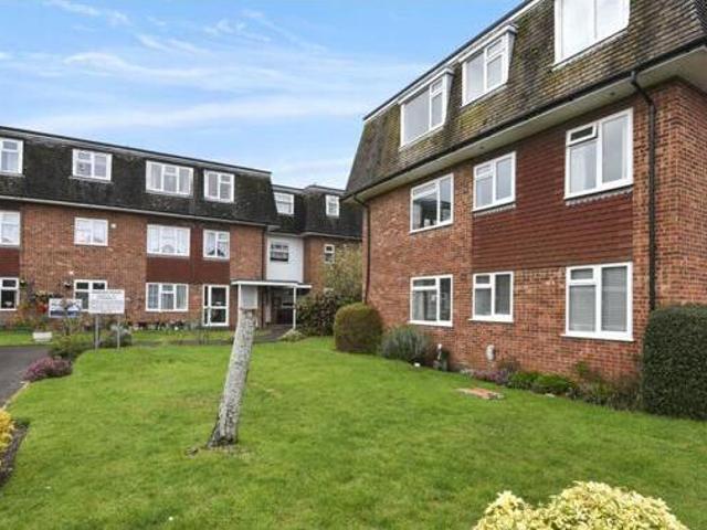 2 Bedroom Apartment For Sale In Wimborne, Dorset