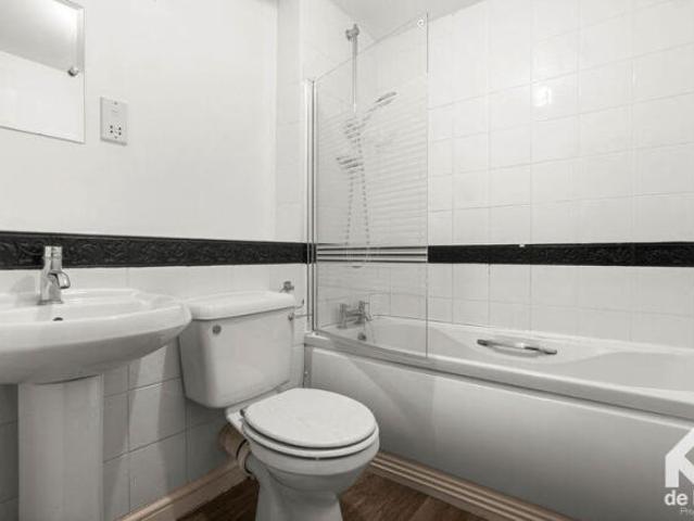 2 bedroom apartment for sale in Sheldons Court, Winchcombe Street, Cheltenham, Gloucestershire, GL52