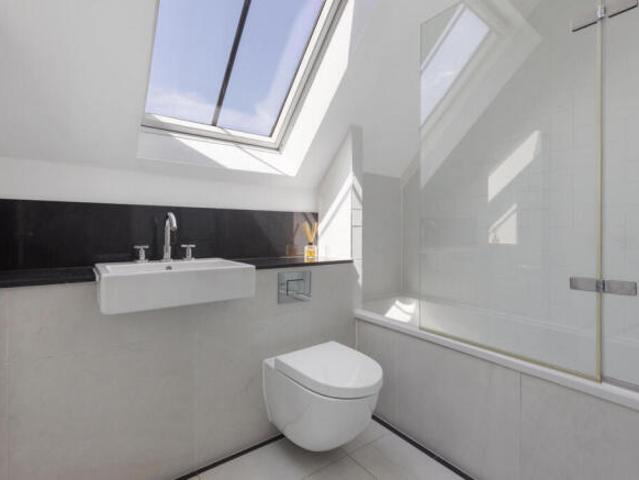 2 bedroom apartment for sale in Winchester Street, London, W3